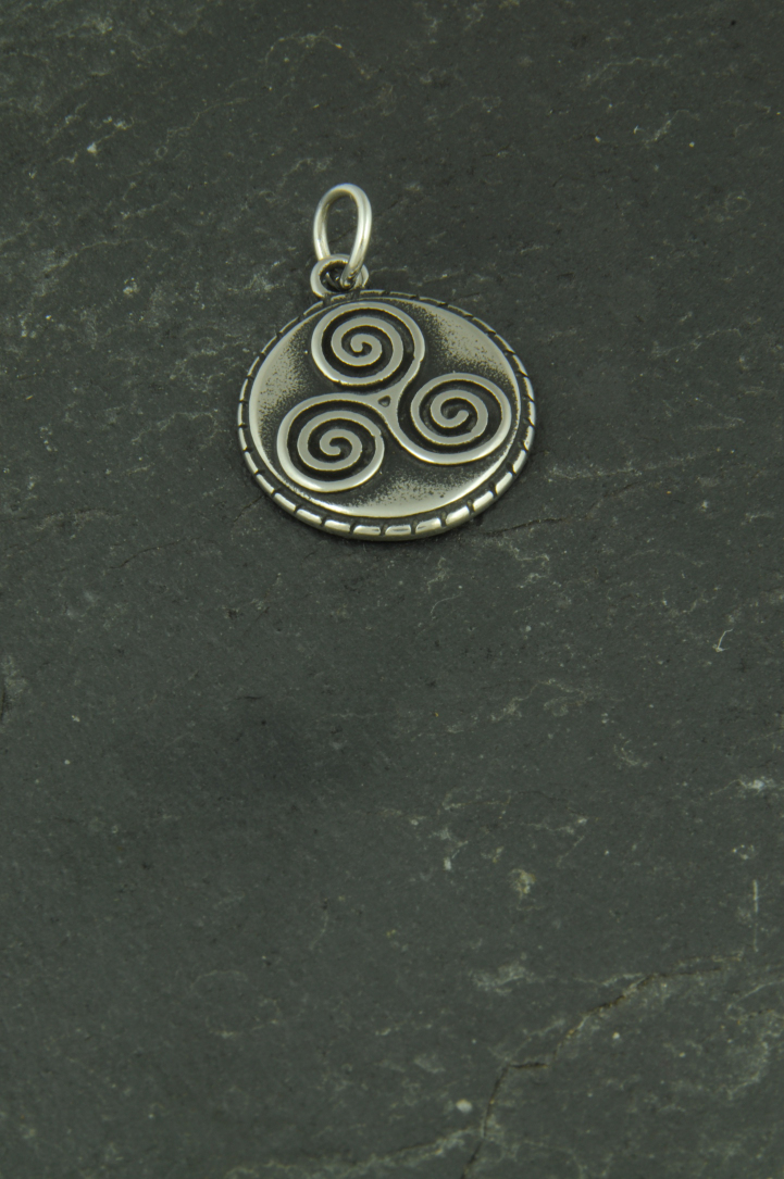 Wikinger Medallion, Triskelen Anhänger aus Edelstahl - Fraya